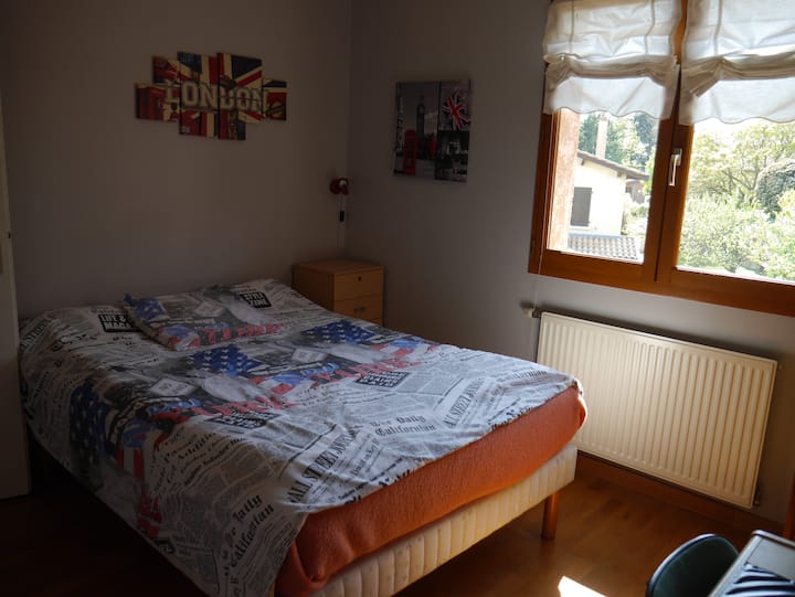 Chambre Très Calme Dans Jolie Villa - Saint-Genis-Laval