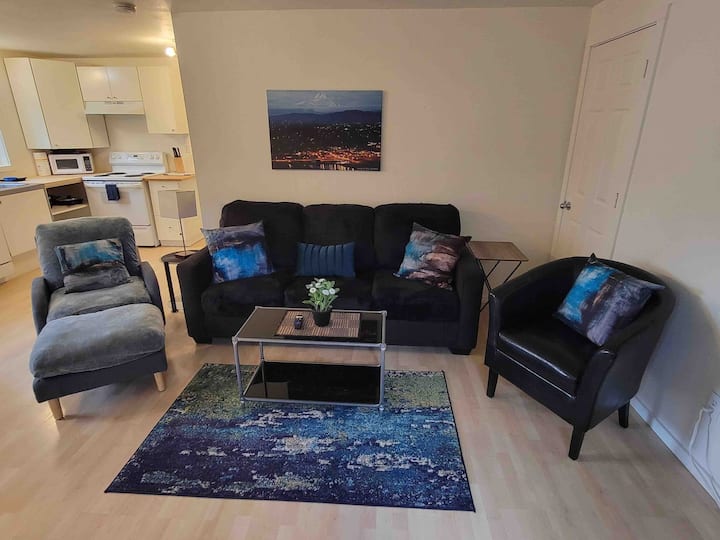 Apt 8 Hood River Suites Downtown 1b&1b 709 Cascade - Hood River, OR