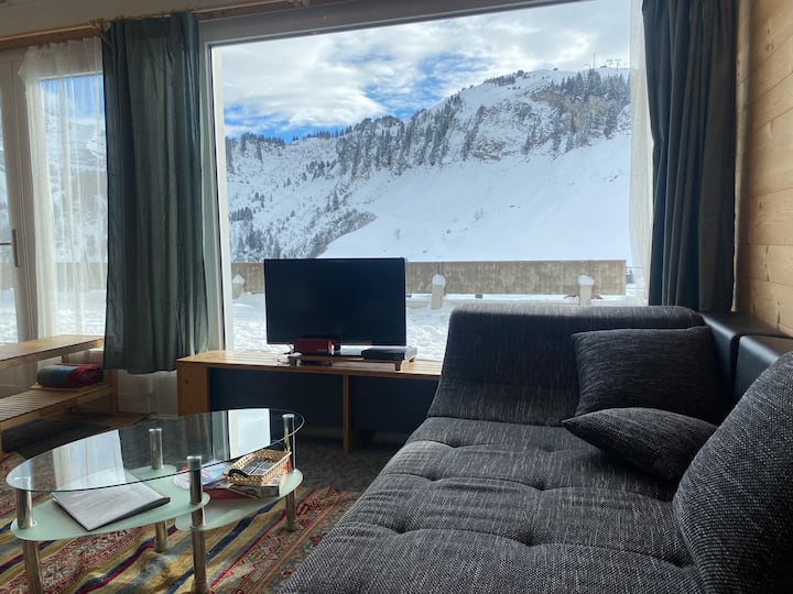 Walk To The Slopes! Spacious 2 Bedroom Apartment - Champéry
