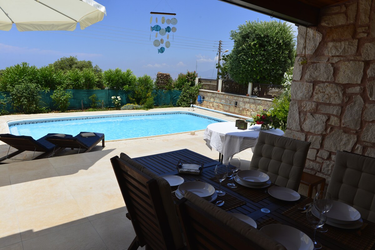 The Westie-Comfy & Cozy Villa with Private Pool - Villas for Rent in ...