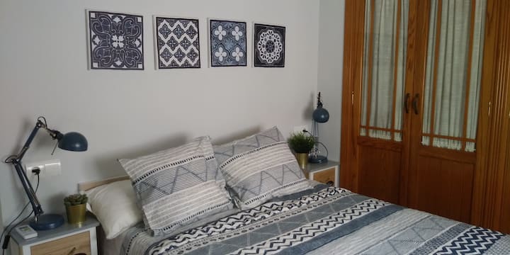 Alojamiento A 10 Mins.del Centro. Wifi - Aeropuerto de Sevilla (SVQ)