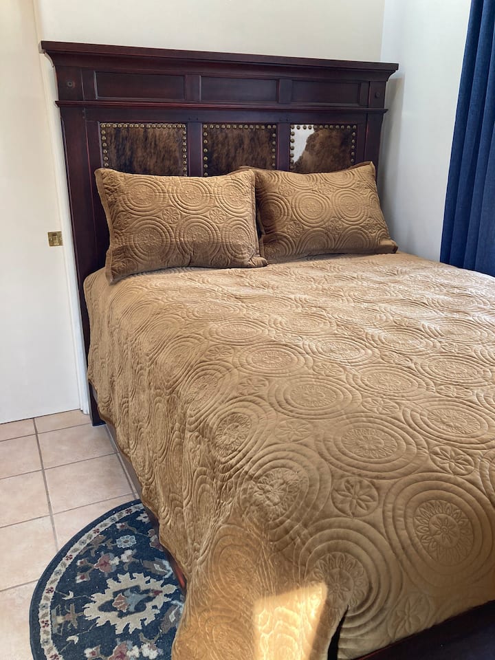 Vaquero Suite - Taos, NM