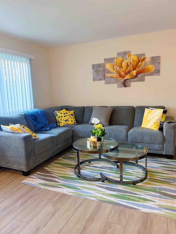 Home In St Boniface - Winnipeg