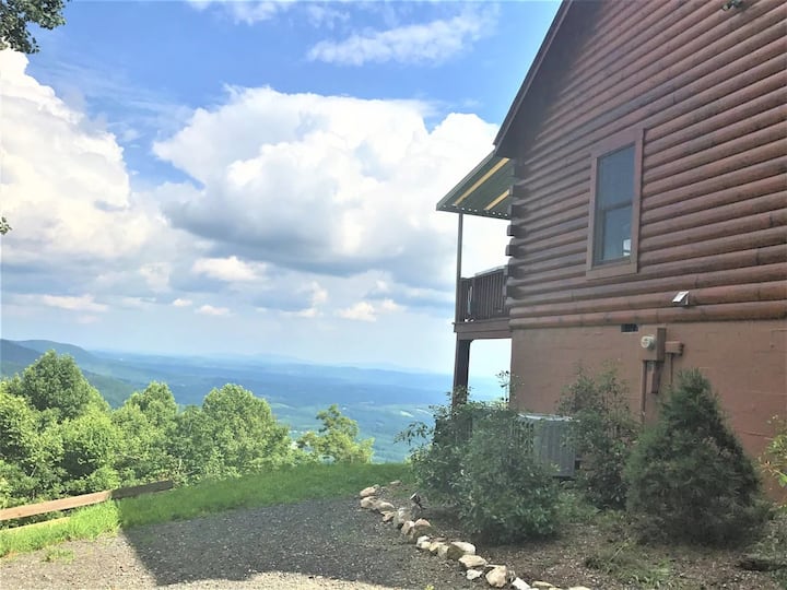 Cabin In Blue Ridge Pkwy; View Of 7 Nc/va Cities - Fancy Gap, VA