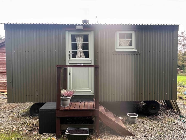 The Manx Gypsy Hut - Isle of Man
