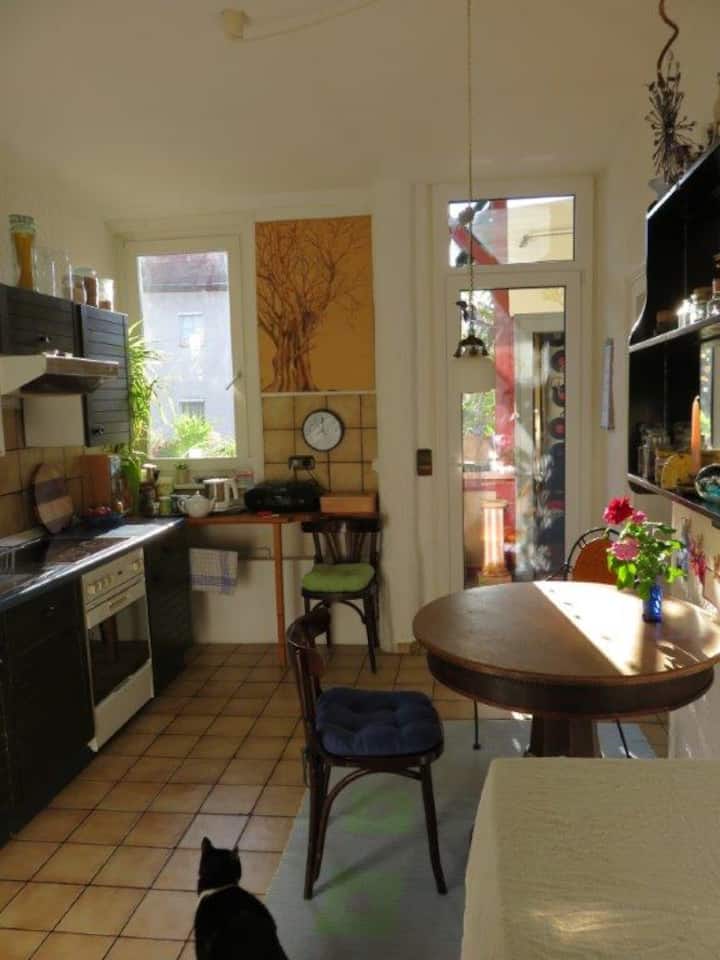 Gemütliche, Schöne Altstadt Und Wir Mittendrin! - Esslingen