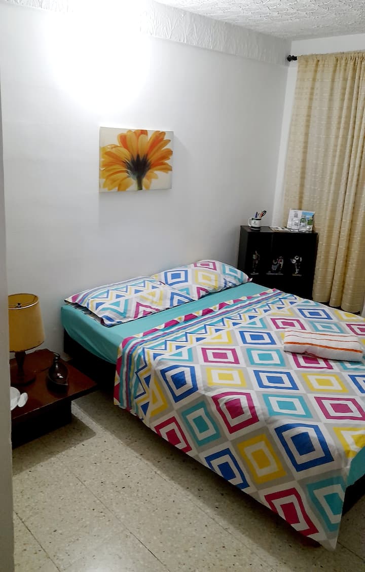 Habitación Con Baño Privado, Bonita, Amplia, Calí - Cali