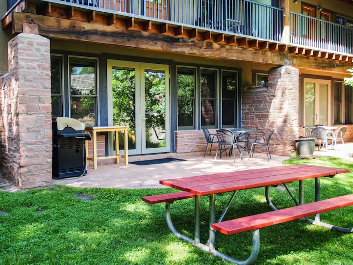 #5 - Patio, Deck, Bbq, Field Views And 2 Bedrooms - 알처스 국립공원