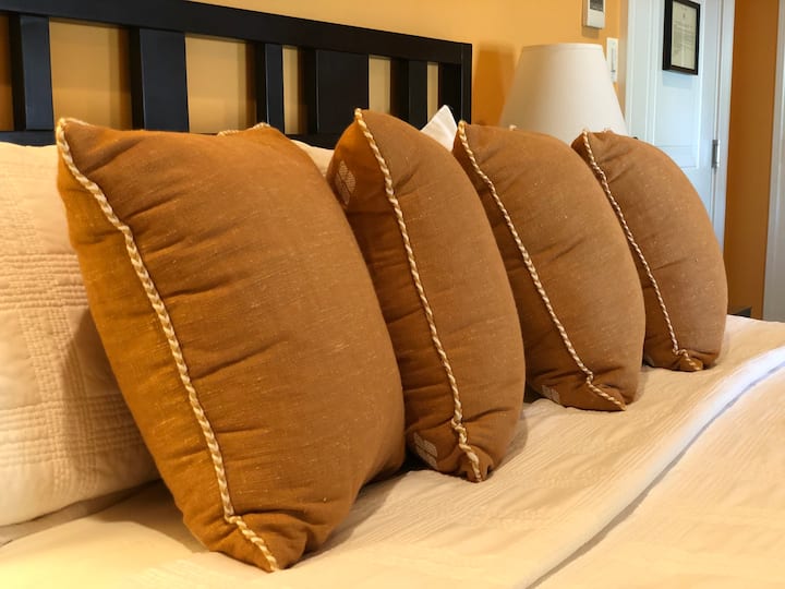 The Sienna Suite At 249, Culpeper Downtown - Culpeper, VA
