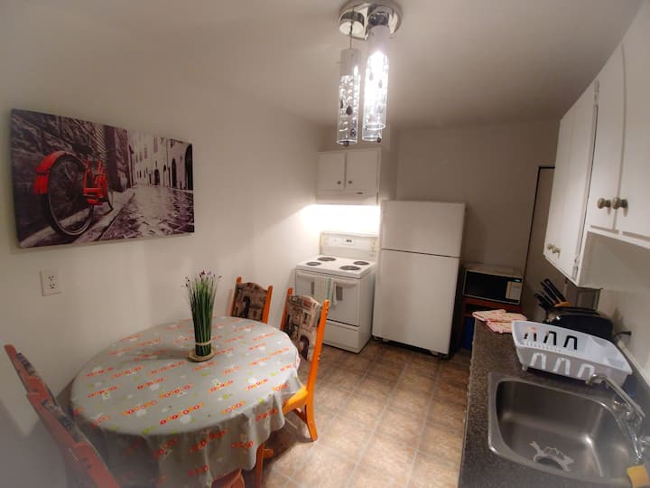 Minimum 1 Mois. Free Parking . 100% Private 2br - Trois-Rivières