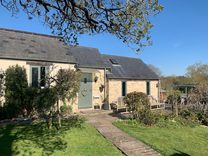 Lyneham Holiday Rentals & Homes - England, United Kingdom | Airbnb