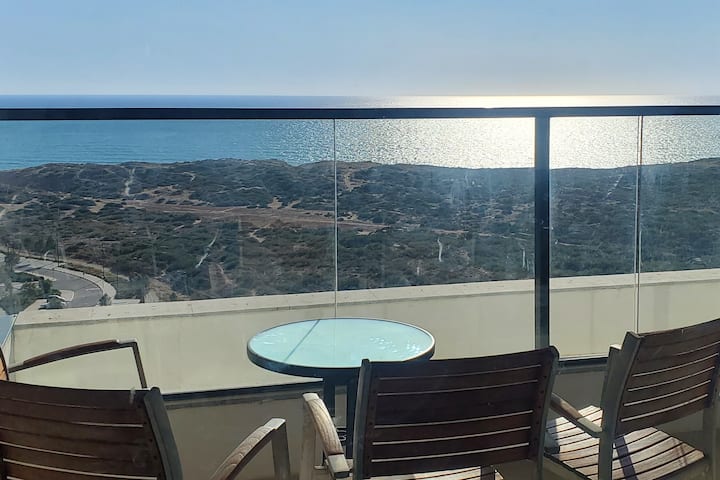Amazing Sea View 4 Bedroom Apt. By The Beach - Israël