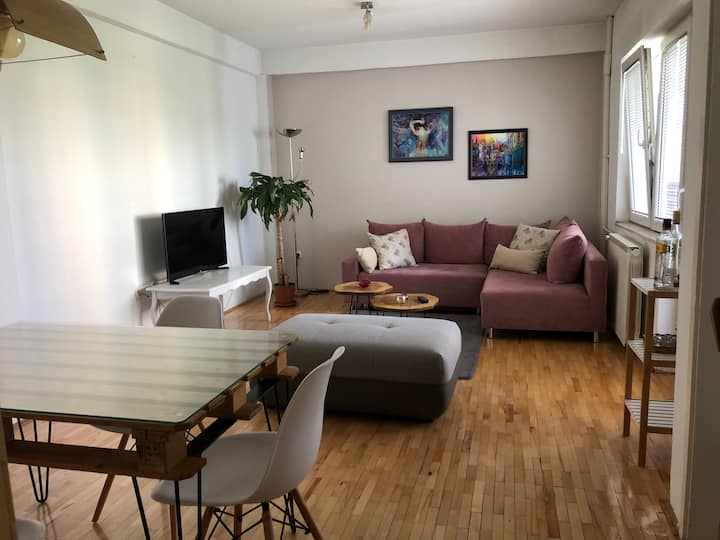 Cozy Couchette For Perfect Skopje Getaway 100mbps - Skopje