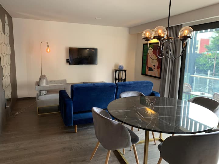 Luxurious Apartment Close To Reforma, Ac 2 Bedroom - Mexico City