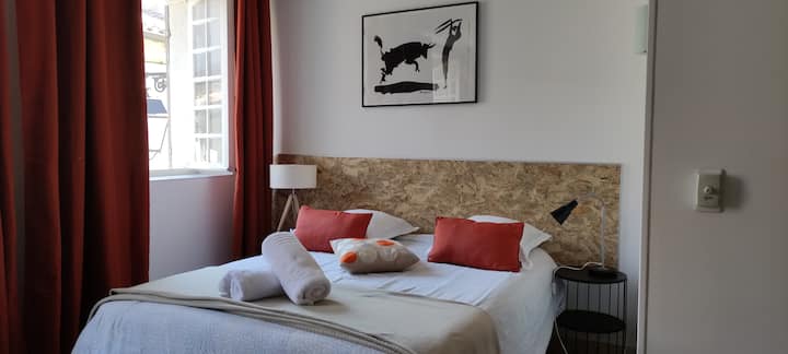 Studio Au Coeur D'arles, 1er éTage,paix Et Confort - ibis budget Arles Sud Fourchon