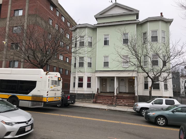 #105 Entire Fl Ac  (4 Br 2 Both ) 厨具齐全讲国语 - Quincy, MA