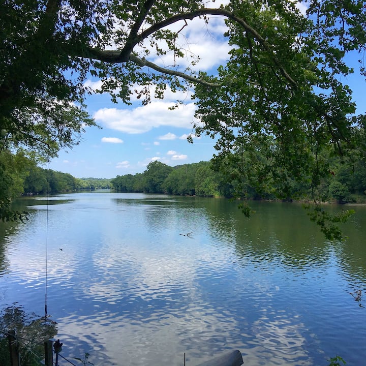 Camping Near Shenandoah & Wineries - Front Royal, VA