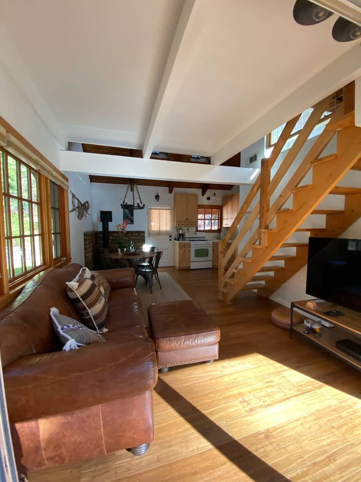Designer Gold Miner’s Cabin On Pond-fully Restored - Nevada City, CA