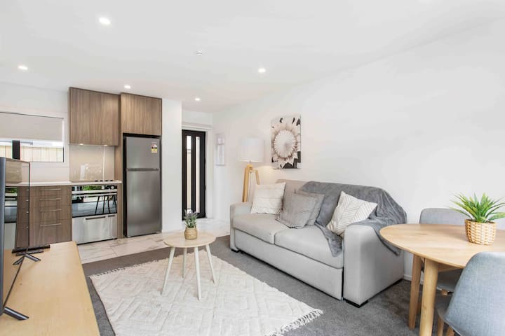 Exceptional Value For Money Sunny Warm 5 Mins Cbd - Christchurch