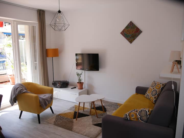 Apartamento Con Encanto Con Terraza Y Garaje - Niza