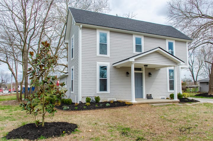 Mayoral House On Maple - Rogers, AR