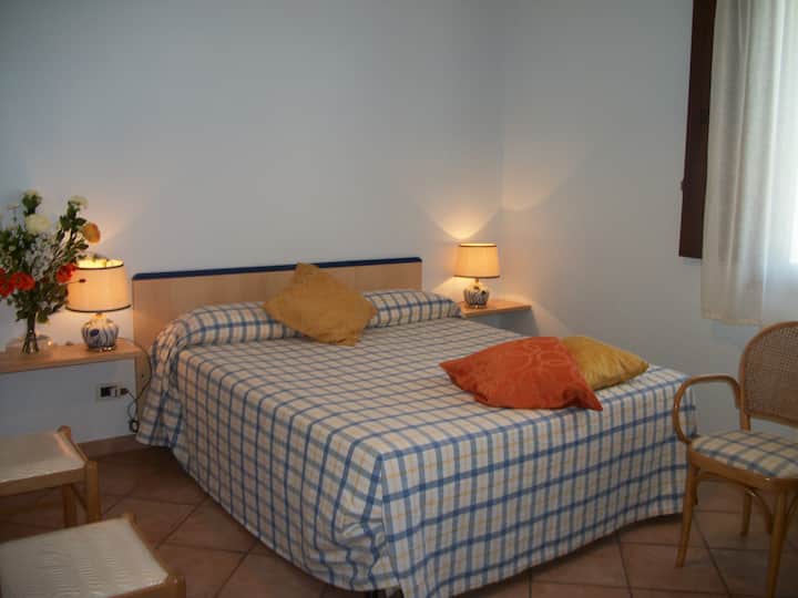 Le Poiane Camera I Pini Cin: It083081c14jagwnw5 - Oliveri