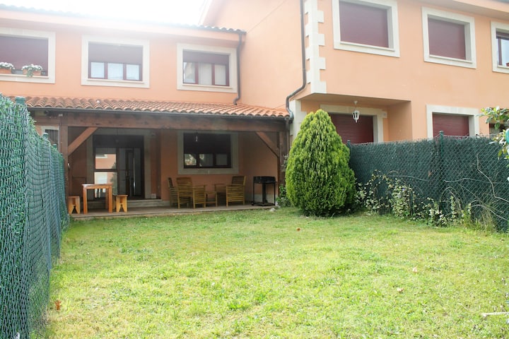 Casa" El Teju", Chalet Adosado, Amplio Y Soleado. - Asturias