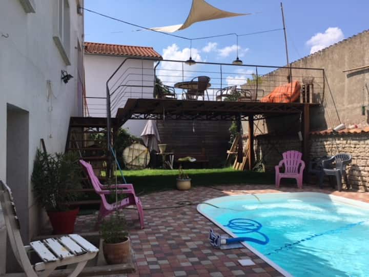 Maison De Ville Terrasse Piscine Jardin - Niort