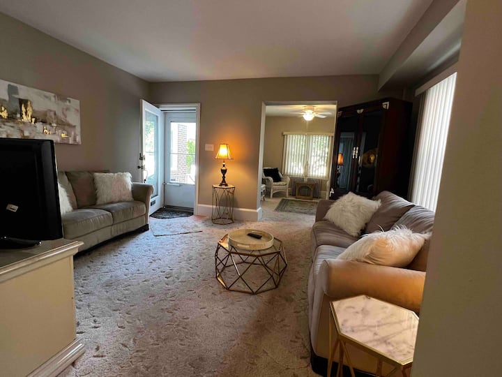 Shore Getaway - 2 Blocks To The Beach 2b/2b - Atlantic City, NJ
