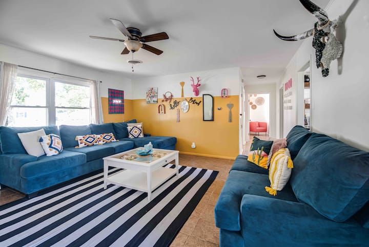 Haus Of Grace | Hot Tub And Firepit | Pet Friendly - Fredericksburg, TX