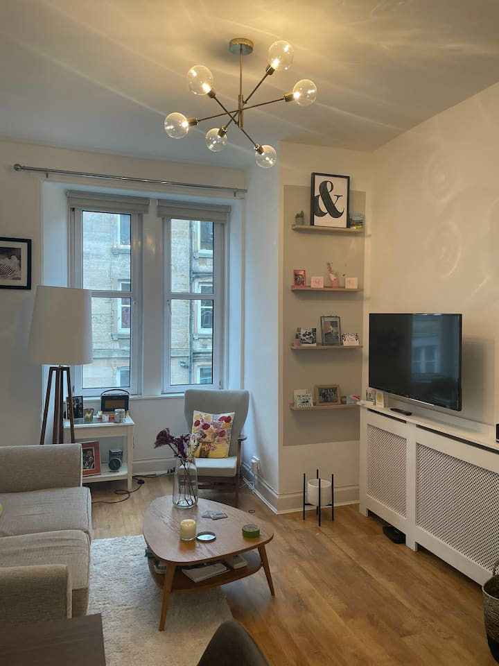 Trendy Flat Near To Canal & City Centre - Edinburgh, UK