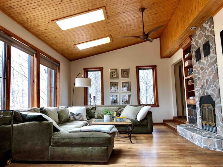 Magical Chelsea Cabin-furnished Bdrm/shared Space - Gatineau