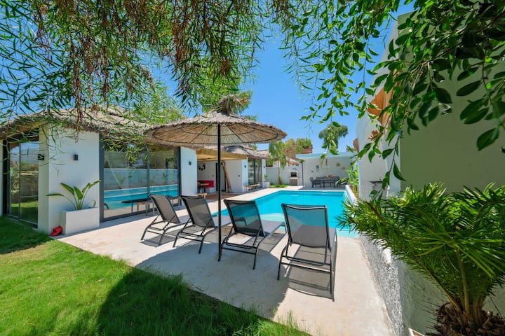 Fethiye’nin Güzide Plajına 50 Metre Müstakil Villa - Fethiye