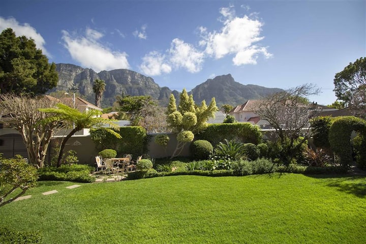 Sunny, Secure Family Home Wt Solar, Views & Pool - Kapstadt