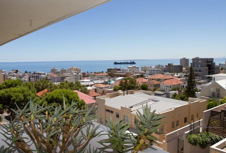 Spacious, Stylish Apartment With Sea Views - Kapstadt