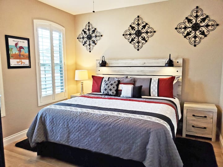 Roadrunners Full Ln Lw Suite 2 Bed/1b King Queen - Goodyear, AZ