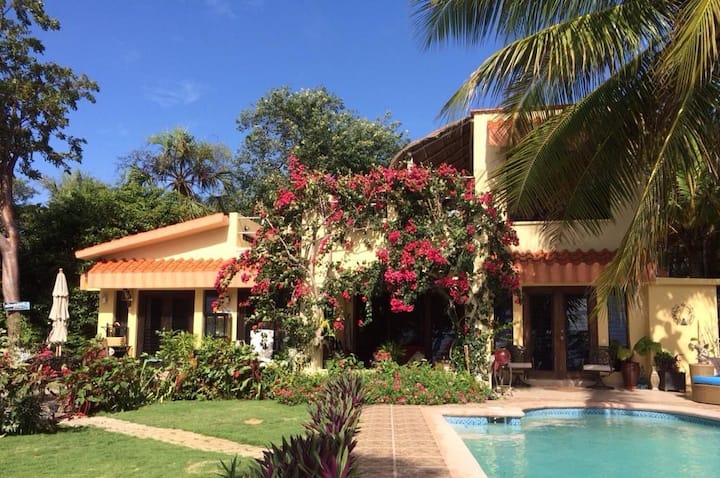 Mermaid Manor On The Ocean! - Belize