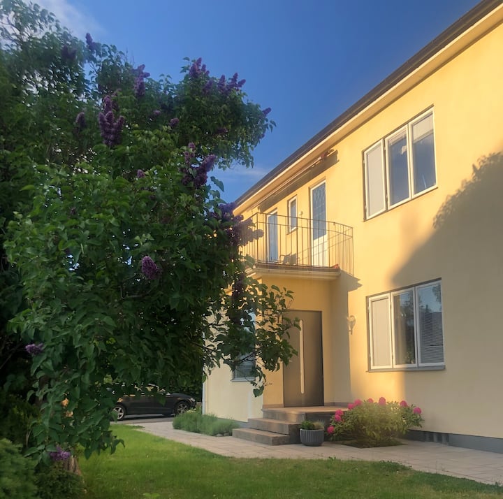 Large Flat Close To City And Lake. - Jönköping