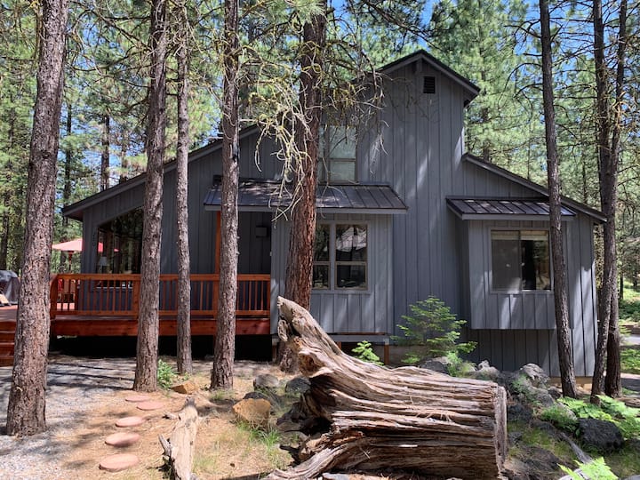 Barker's Black Butte Home- Best Deal On The Ranch! - Black Butte Ranch, OR