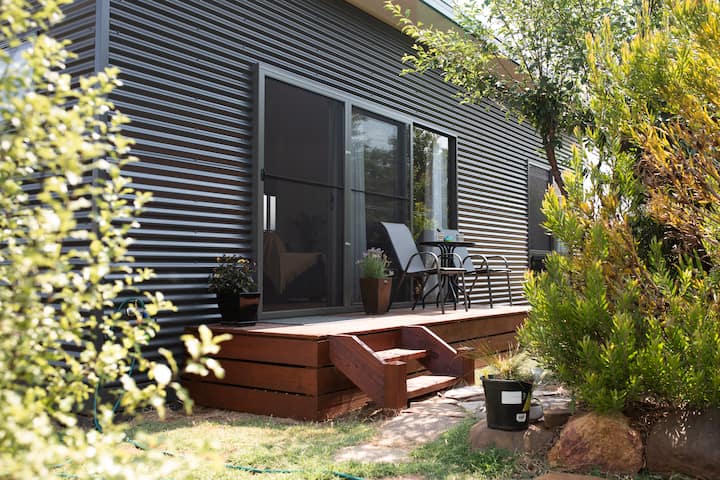 The Bacchus Guest House - Fully Self Contained - Melton