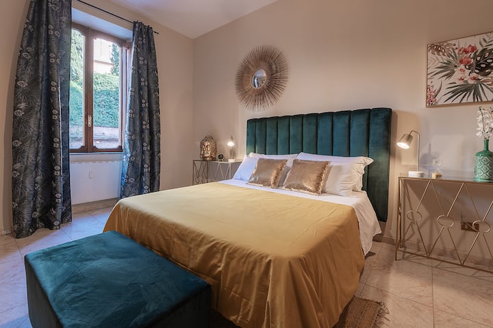 Bright Apartment On The Colosseum Hill - Roma