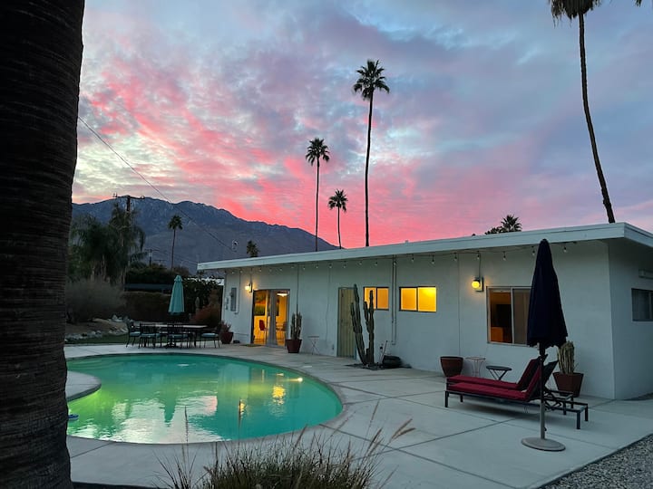 Dog Friendly Mid Century Retreat With Pool - Rancho Mirage, CA