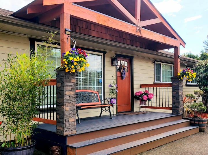 Brand New Miranda's Lodge- Cozy Place With Hot Tub - Oregon