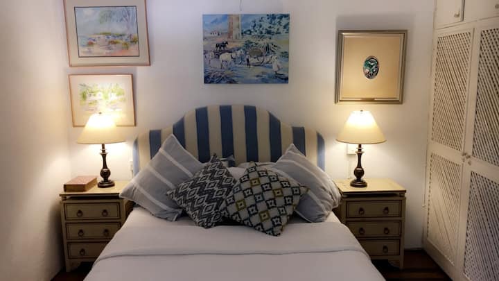 Holders House 'Rachel' Room - Breakfast Included - Barbados