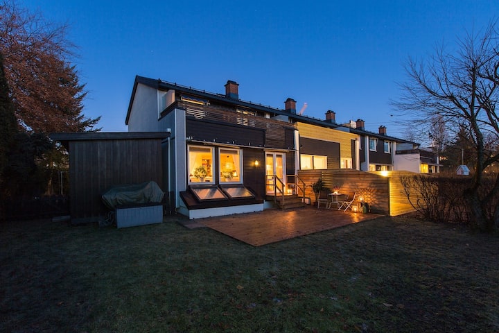 Koselig Og Romslig Hus Med Egen Hage Og Parkering - Oslo