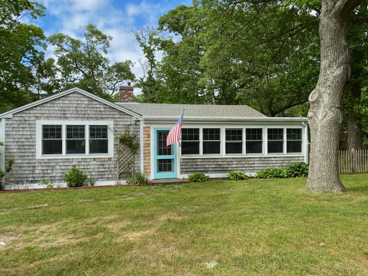 Renovated Bayside  Eastham Cottage - Eastham, MA