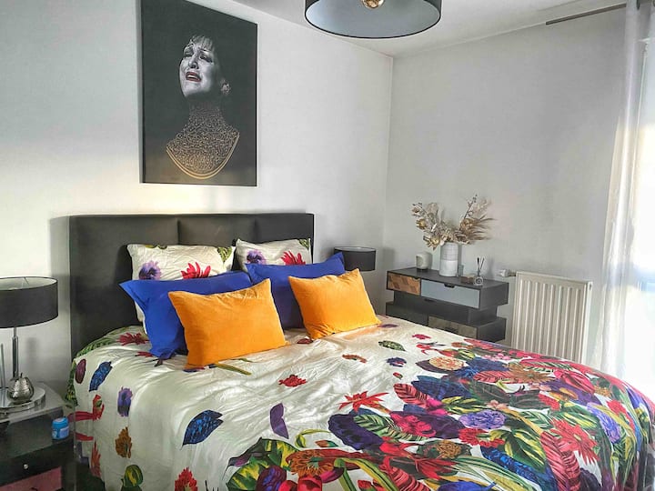 Quiet, Modern And Bright Apartment - 聖但尼