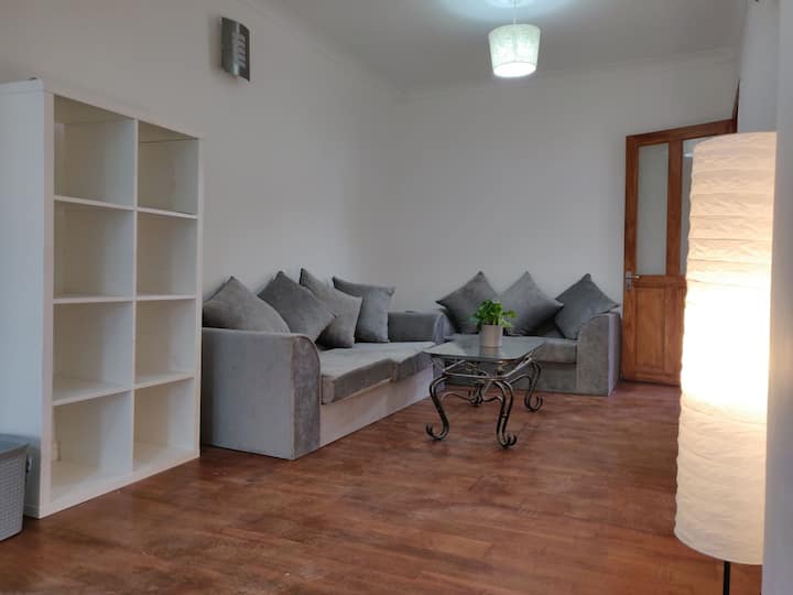 Room 2 In Modern White House By Heathrow / London - Hounslow