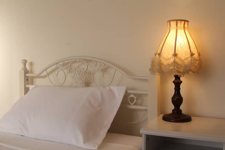 大窗日光宅月租 鹽埕捷運 駁二旗津西子灣 - Kaohsiung City