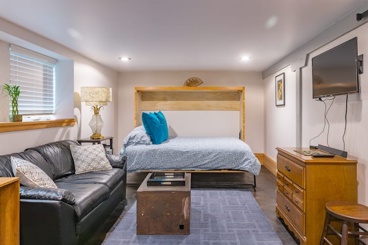 Cozy Murphy Bed Studio: Kitchenette Near Hawthorne - Marshall Park - Portland